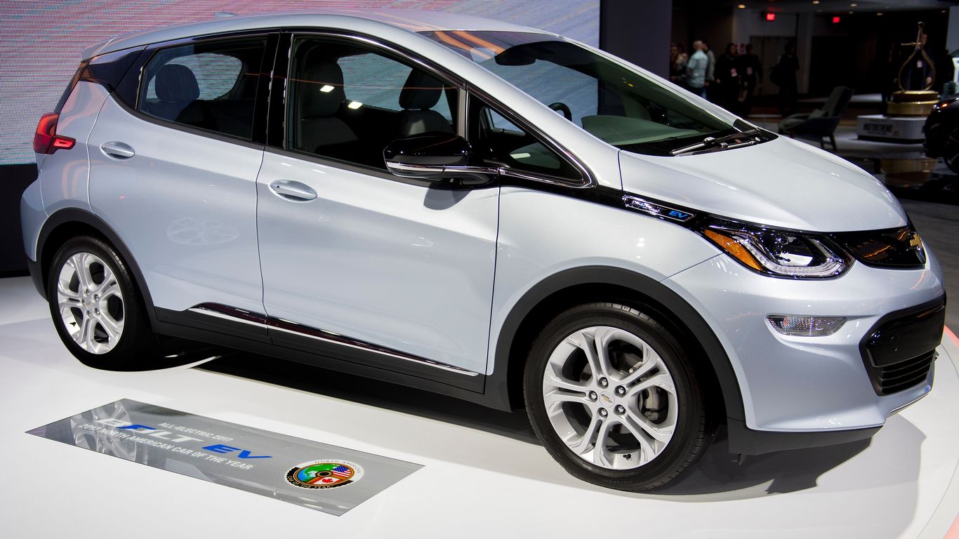 GM alters executive structure amid electric vehicles push