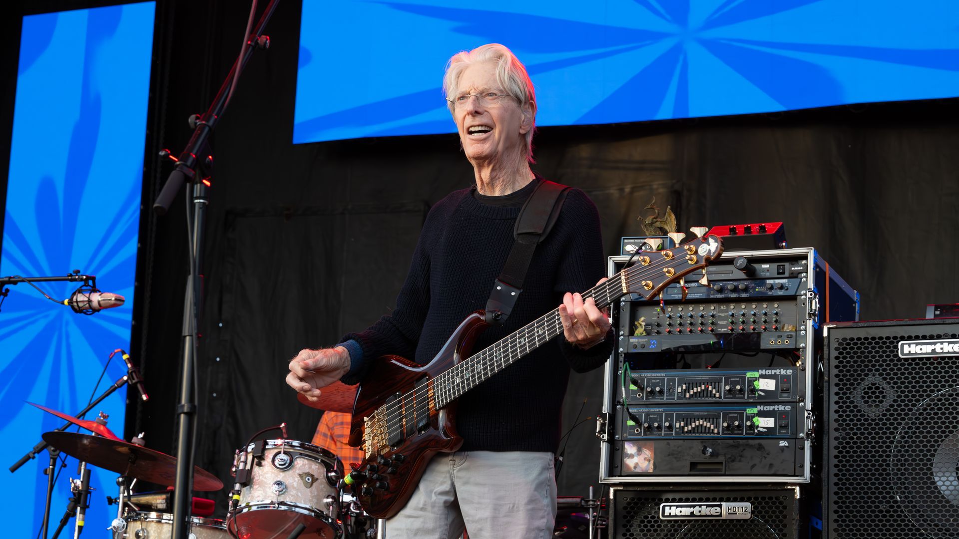 Grateful Dead bassist Phil Lesh dies at 84 - Axios San Francisco