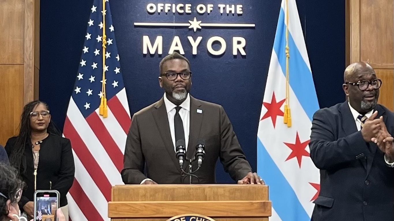 Chicago passes PTO policy giving all employees 10 days off - Axios Chicago
