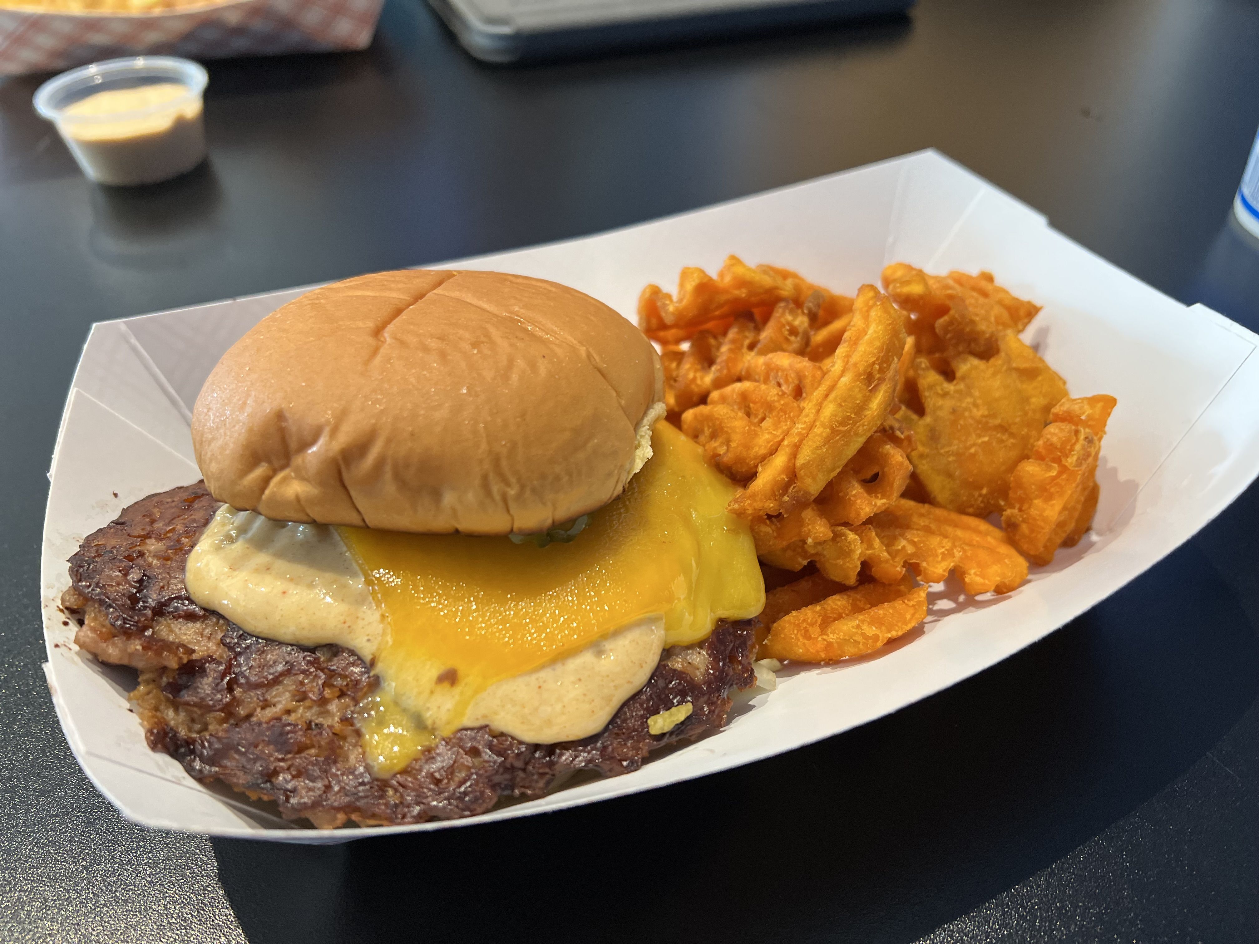 Smash'd Burger Bar off to a sizzling start in Irvington - Axios ...
