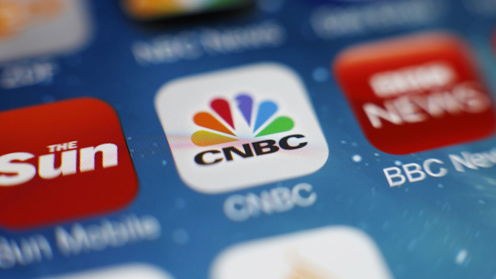 Scoop: CNBC execs named in reporter's complaint to NBCU