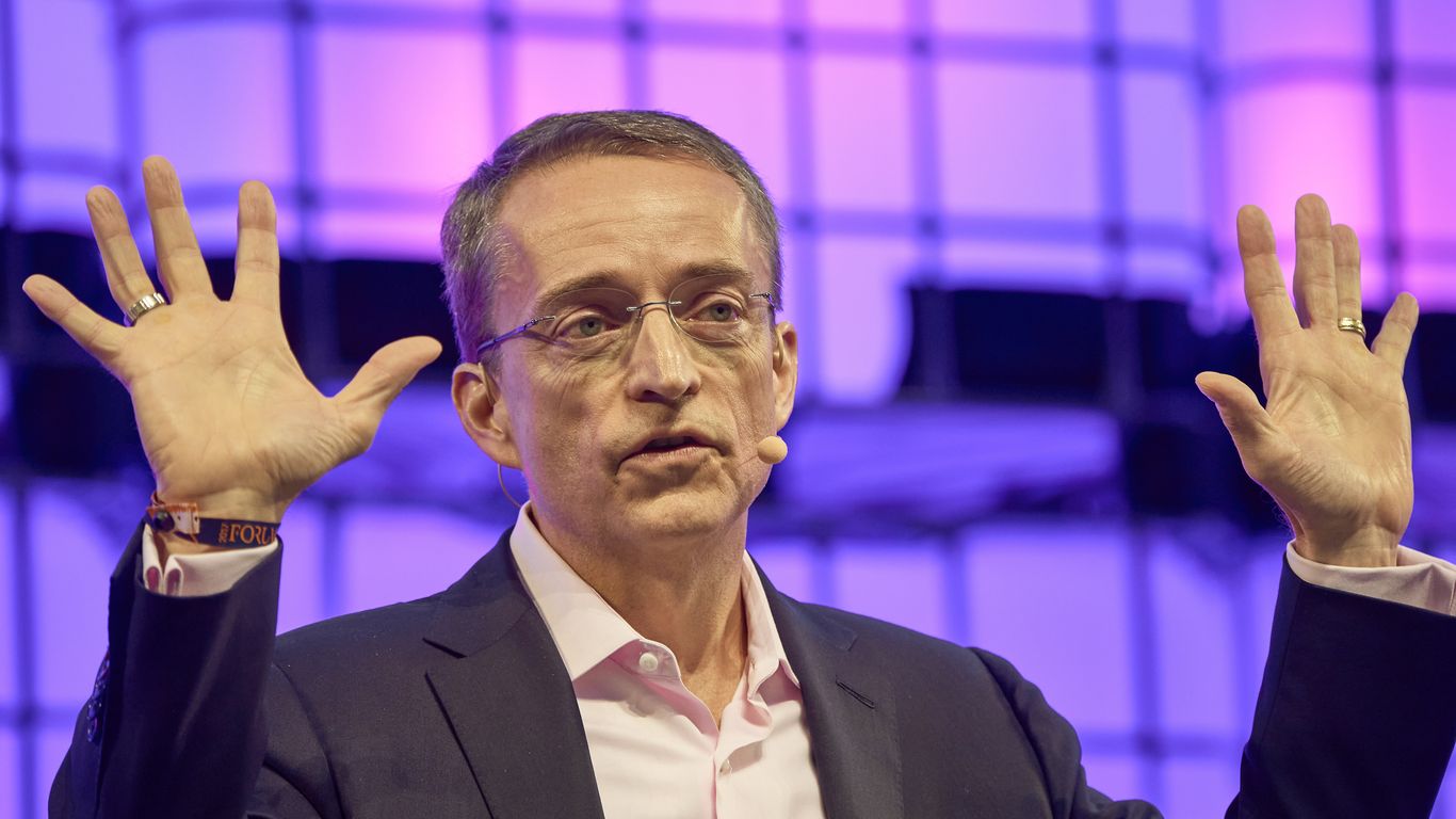 Intel CEO calls for "moonshot" to boost U.S. role in chipmaking