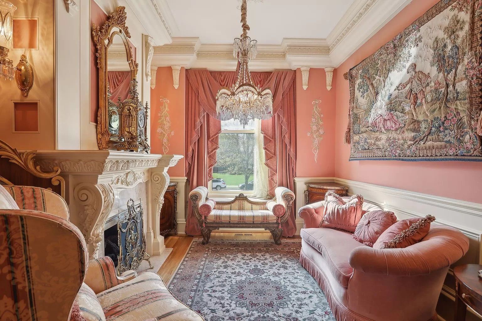 Baroque-inspired Nicollet Island townhome lists for $1.2 million ...