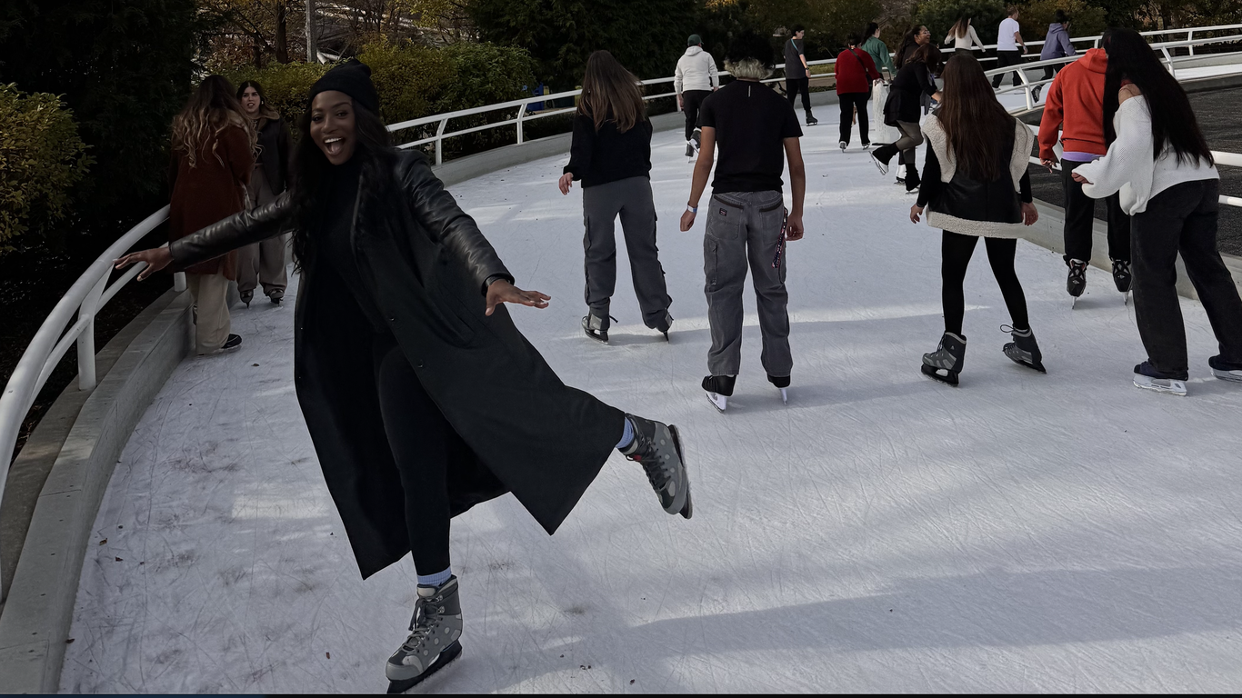 Moyo's Move: Ice skating outdoors - Axios Chicago