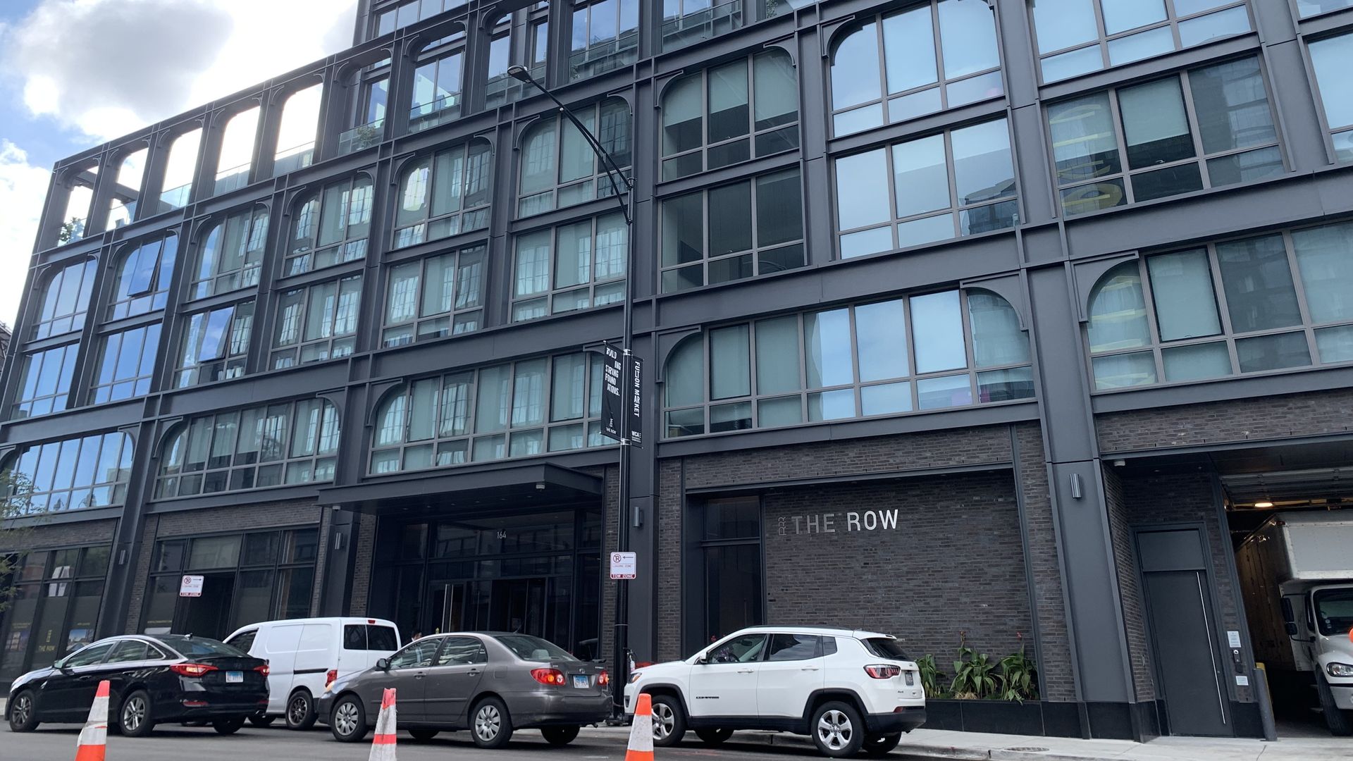 Inside new luxury apartment tower The Row in Chicago's Fulton Market ...