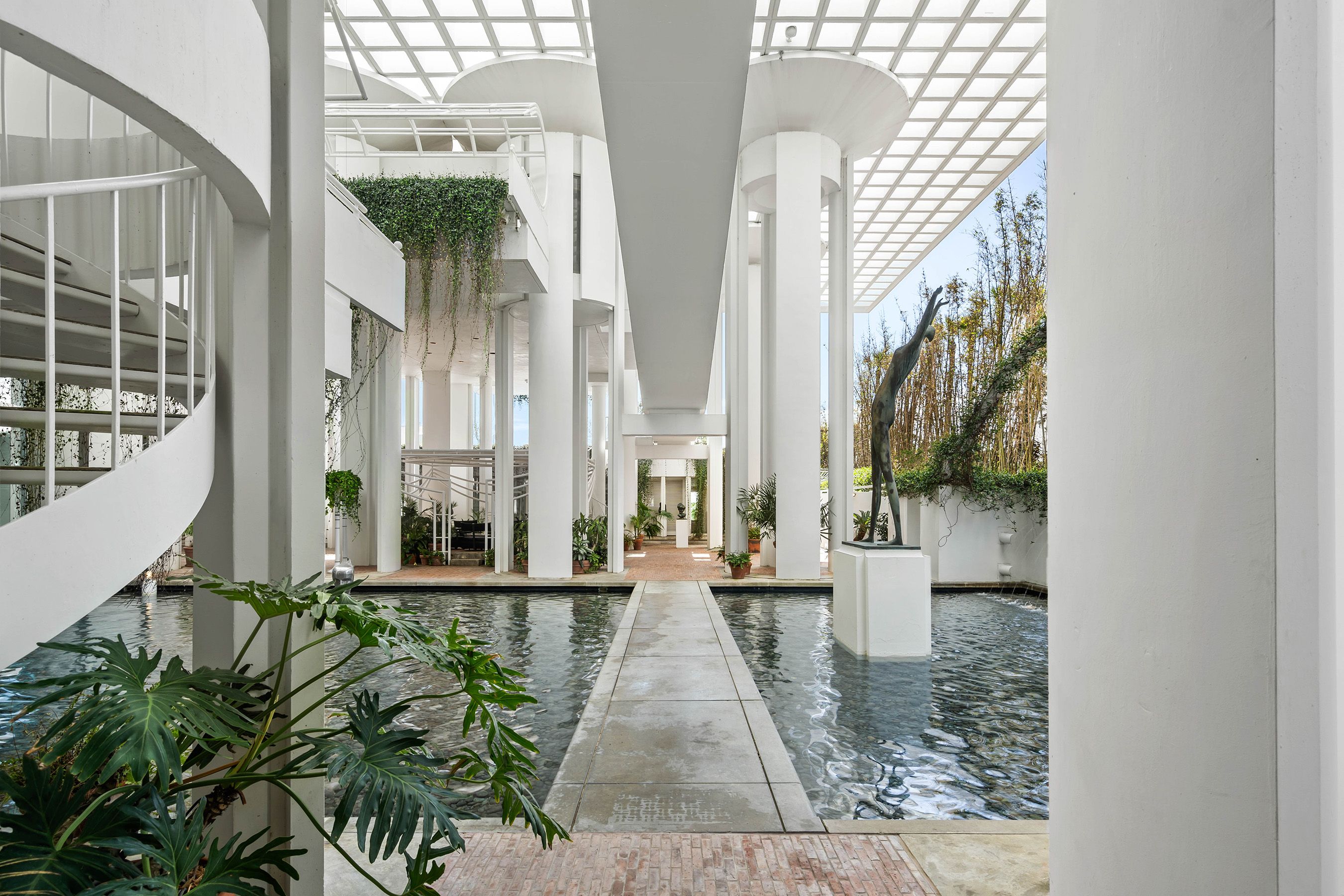 John Portman's $40 million Sea Island beach house features neo-futurist ...