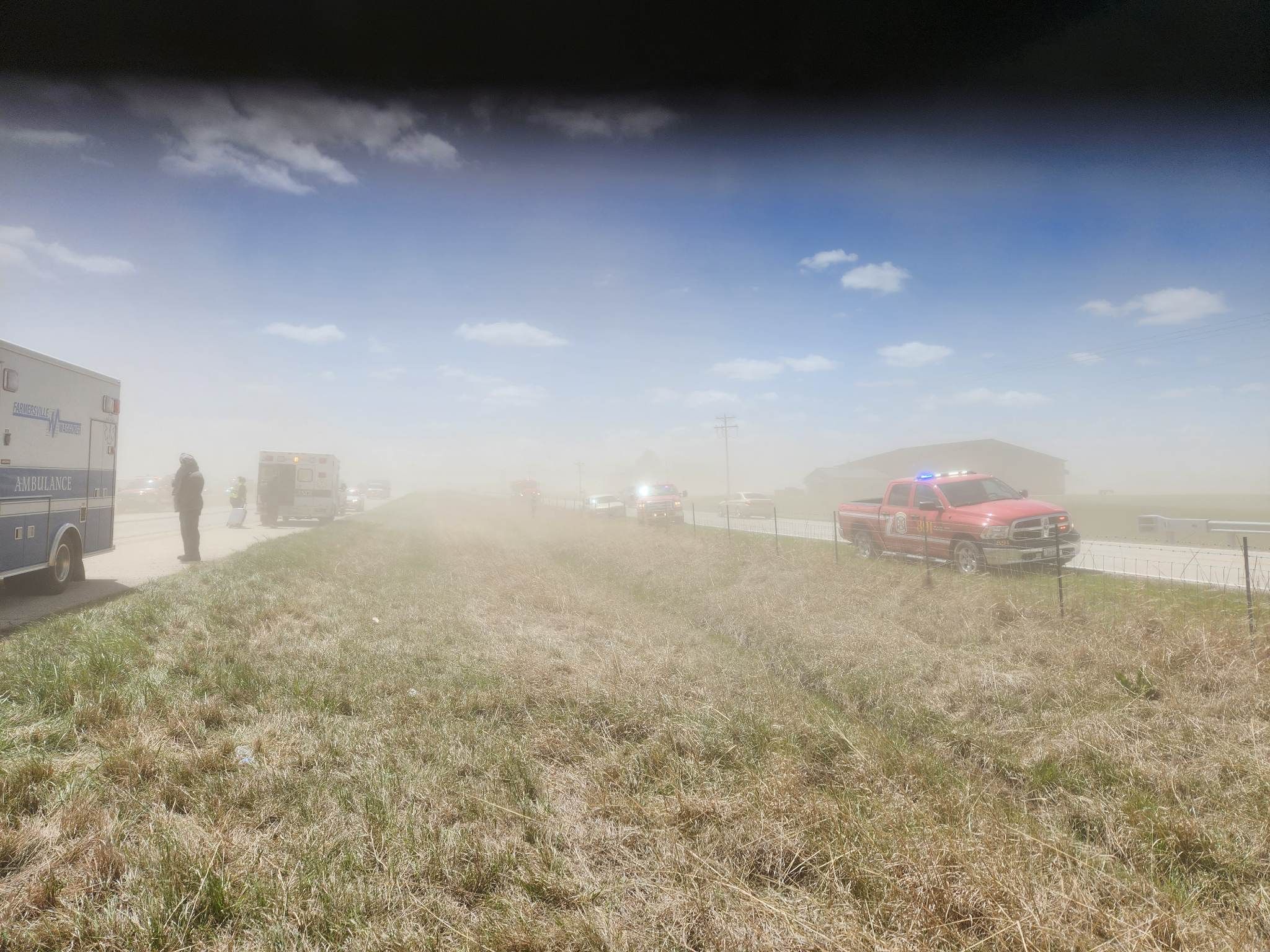 Illinois dust storm vehicle crashes: At least 6 killed, dozens injured