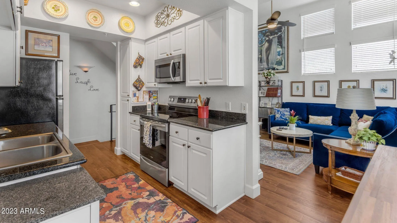 Hot homes: What $430,000 buys you in central and suburban Phoenix ...