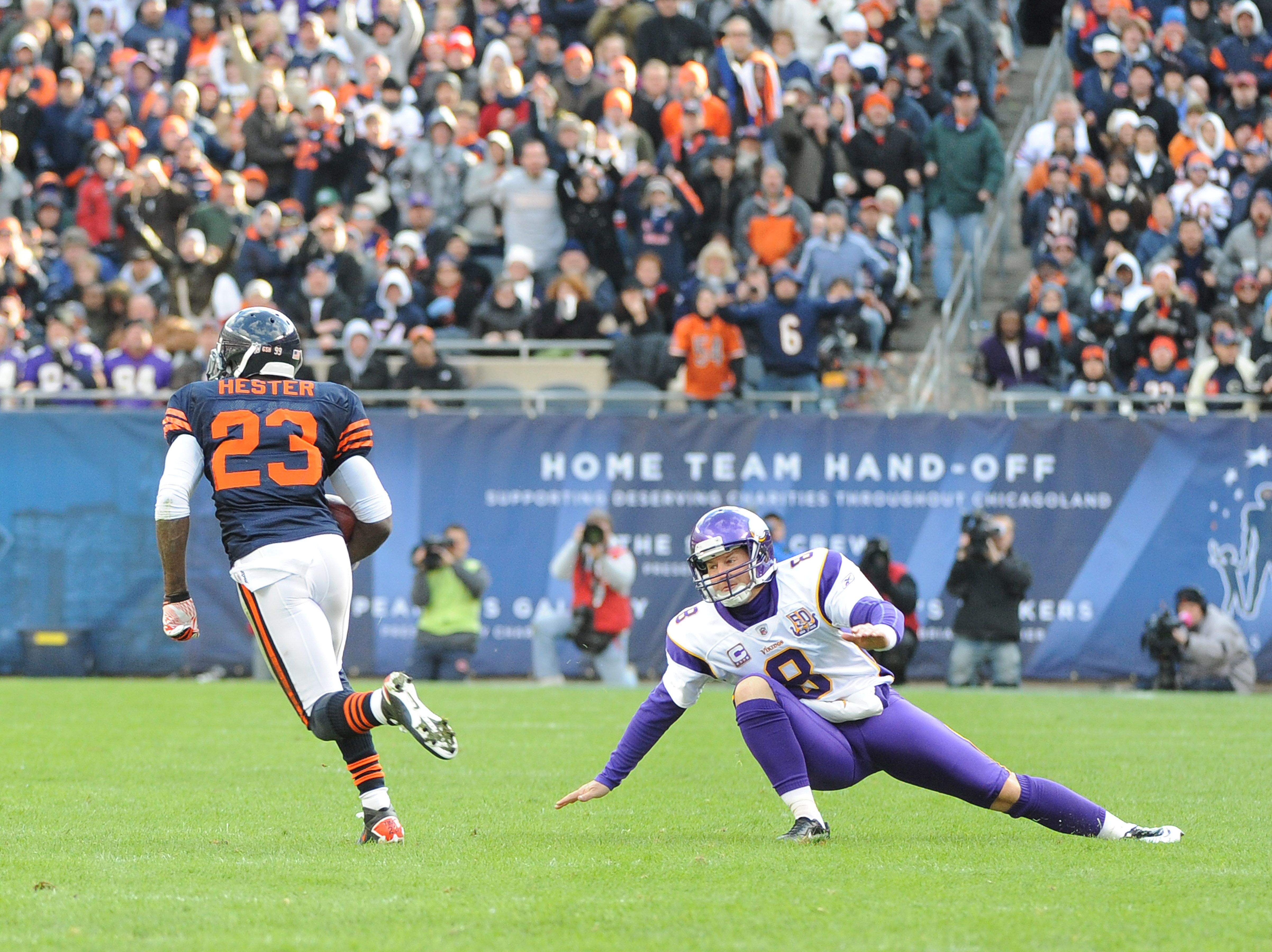 Photos: Chicago Bears superstar and Hall of Fame kick returner Devin ...