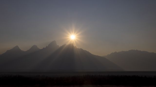 Erin Doherty - Axios