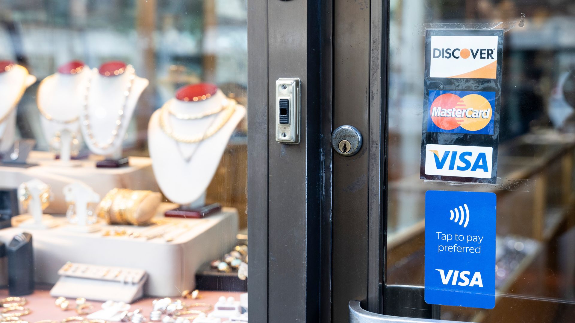 Visa, Mastercard settlement: Credit card fees will be capped for merchants