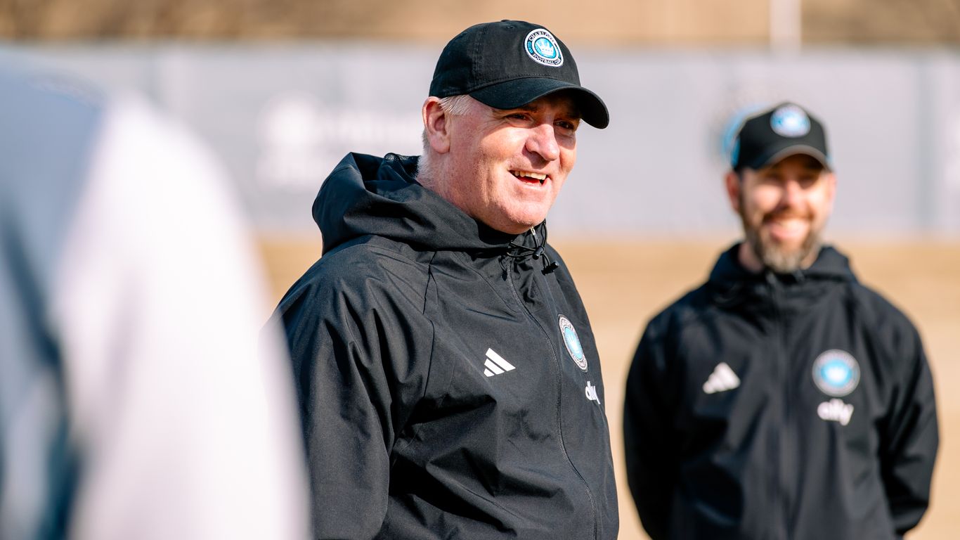 1-on-1 with head coach Dean Smith - Axios Charlotte