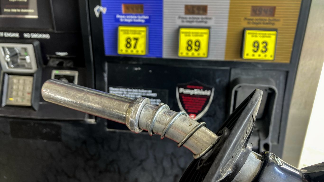 Kemp Extends Gas Tax Suspension Through Mid August Axios Atlanta