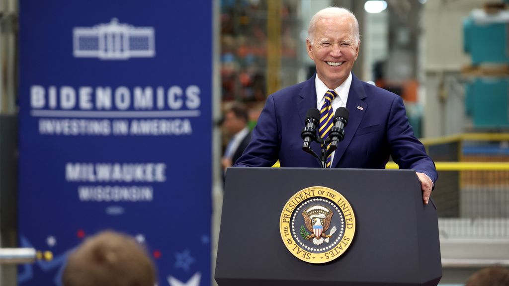 Exclusive: White House wants to shorten one-hour gag rule on economic data Exclusive: White House wants to shorten one-hour gag rule on economic data