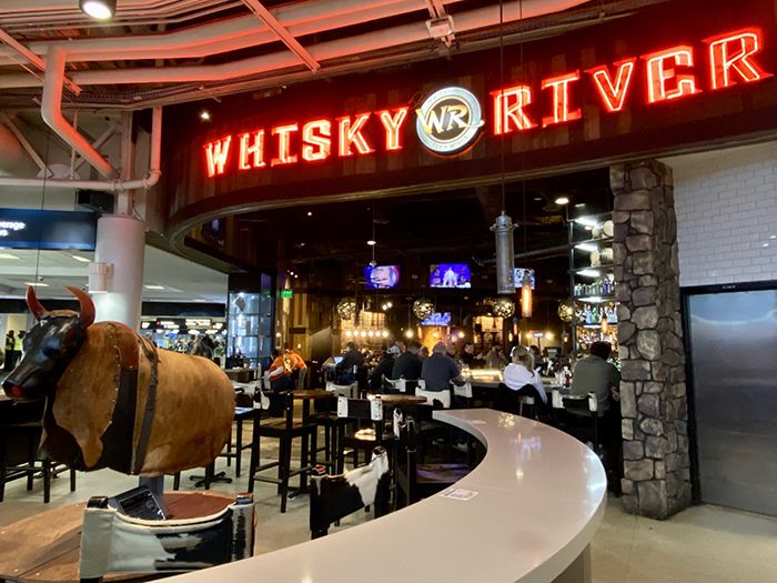 CLT guide: Dining at Charlotte Douglas International Airport - Axios Charlotte