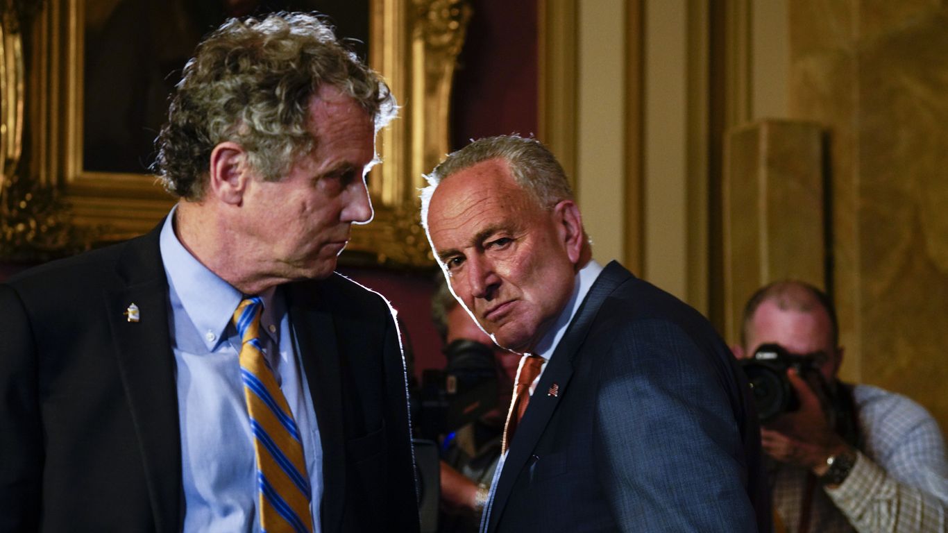 Alex Isenstadt - Journalist Profile - Intelligent Relations