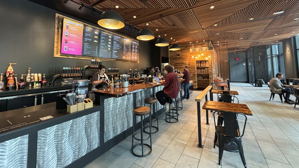 Java House opens in former Starbucks location in downtown Indianapolis ...