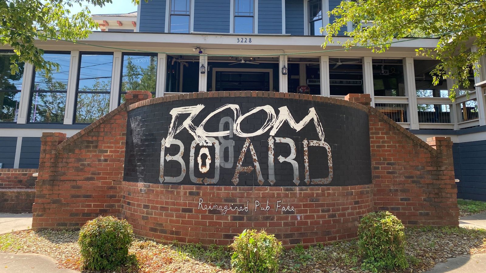 Ashley Mahoney - Axios