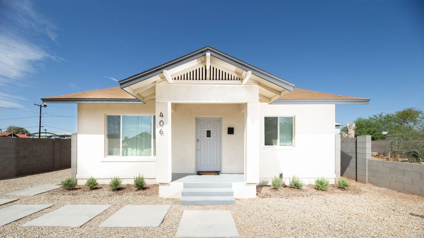 Hot homes: 2 new Phoenix listings from $735K - Axios Phoenix