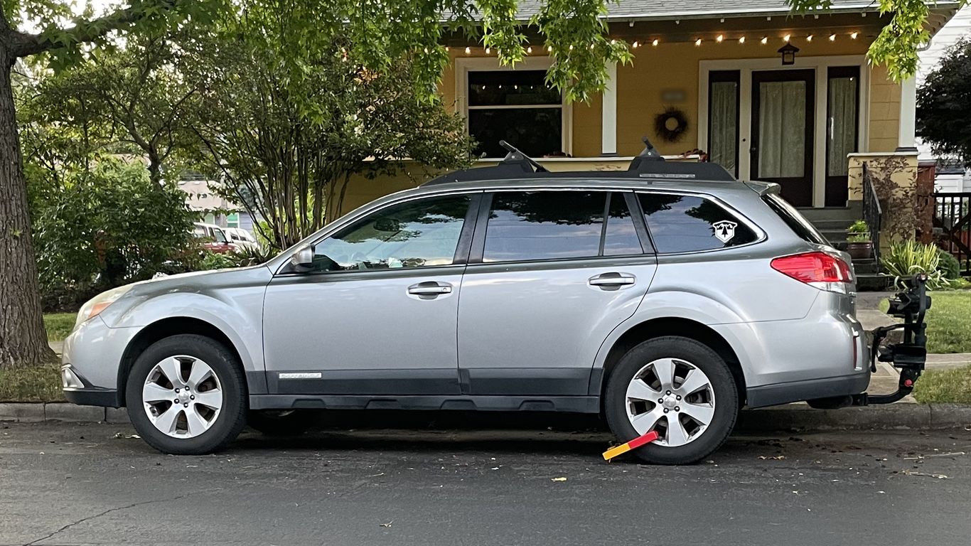 How Portlanders are curbing rampant car theft - Axios Portland