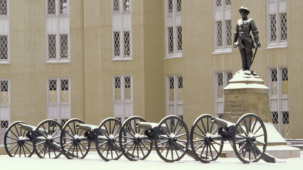VMI votes to remove Stonewall Jackson statue amid racism allegations