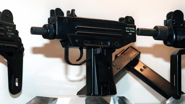 Israeli government to sell Uzi maker