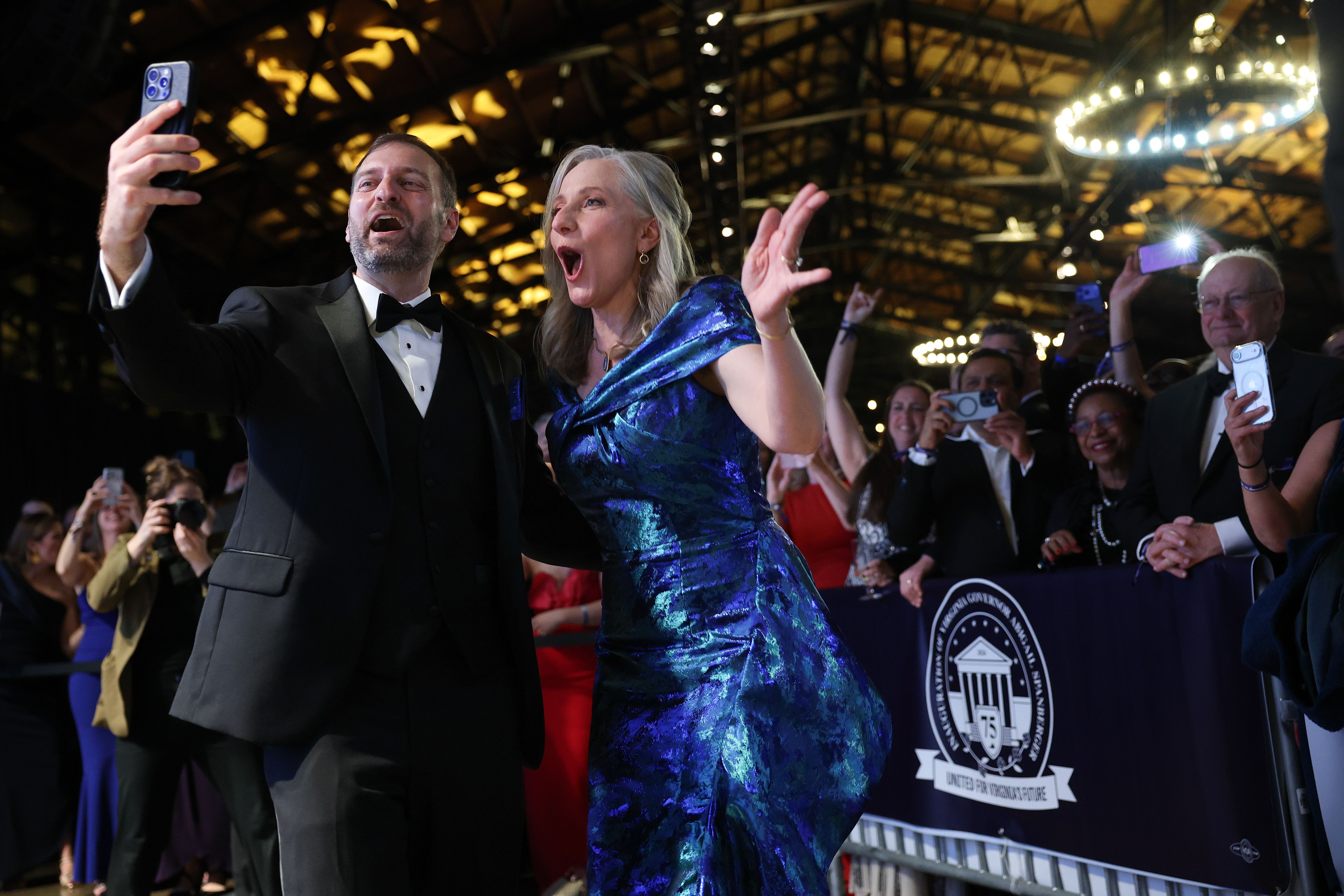Spanberger sworn in as Virginia's 75th governor in historic ceremony ...