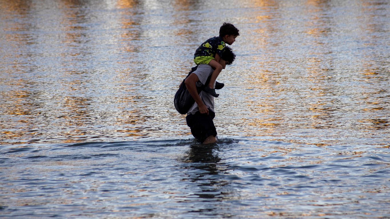 Families crossing U.S.-Mexico border in near-record numbers