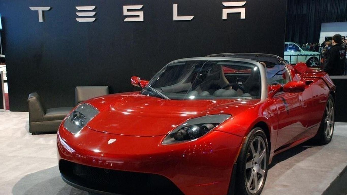 Tesla is now most valuable U.S. auto maker