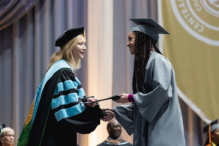 A guide to college graduation ceremonies in the Charlotte area - Axios Charlotte