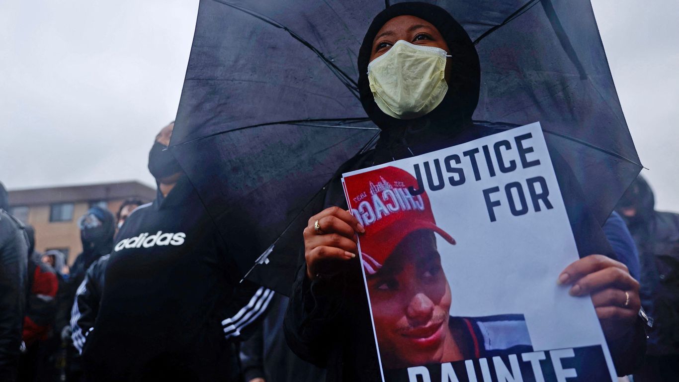 Kim Potter identified as cop who fatally shot Daunte Wright