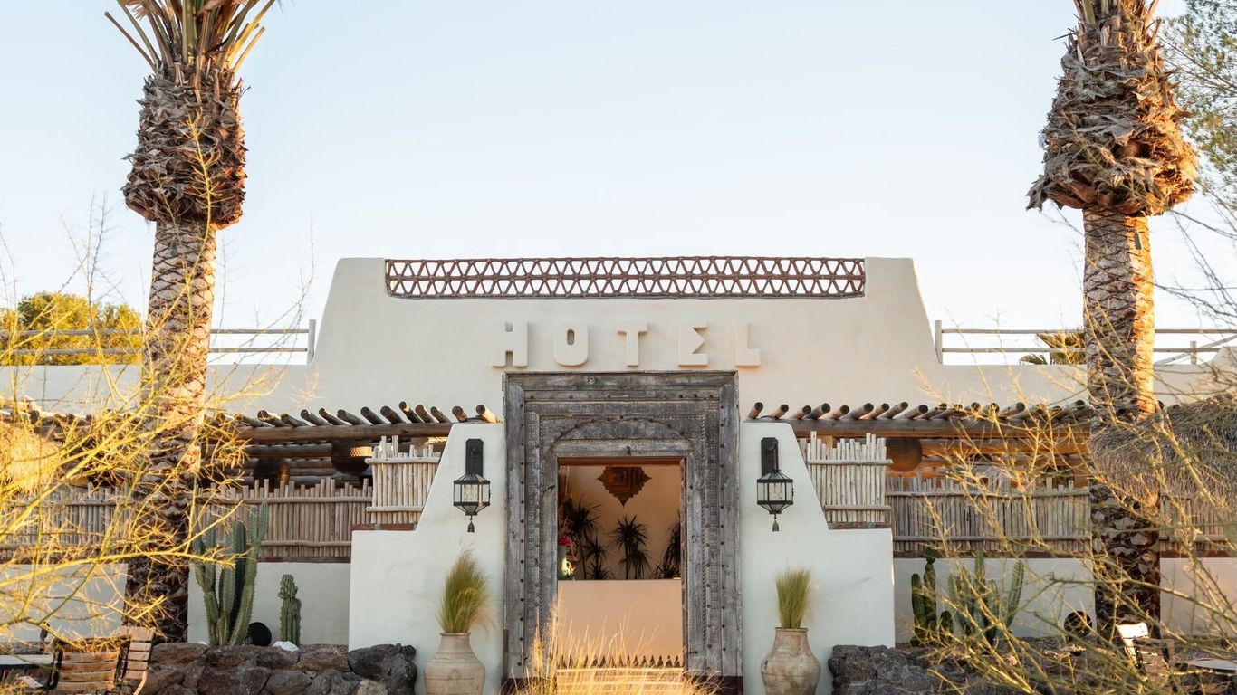 Jacumba Hot Springs Resort official re-opens: What to expect - Axios ...