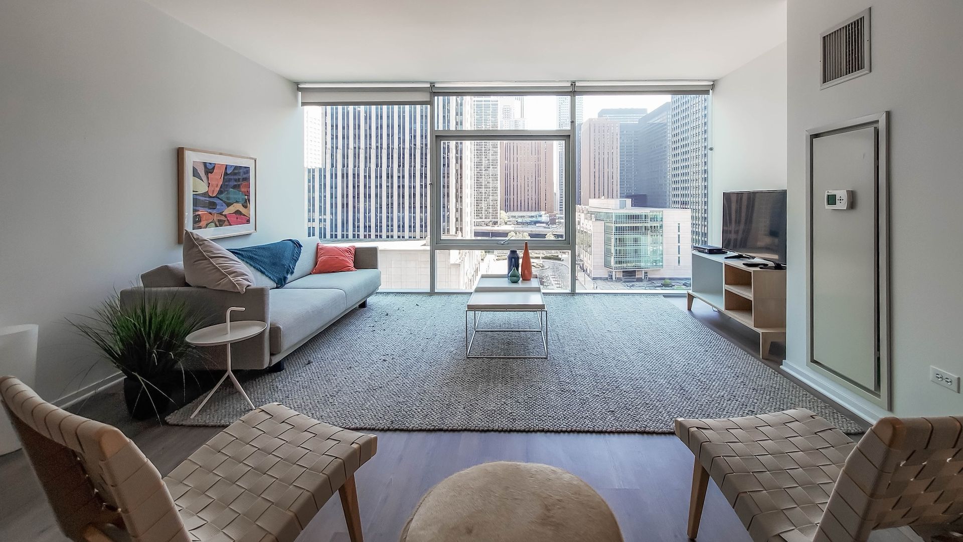 Chicago apartments offer guest suites for rent - Optima