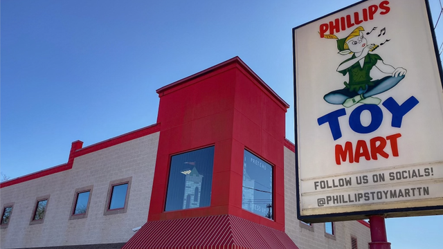 Phillips Toy Mart, a Nashville institution for generations, charges ...