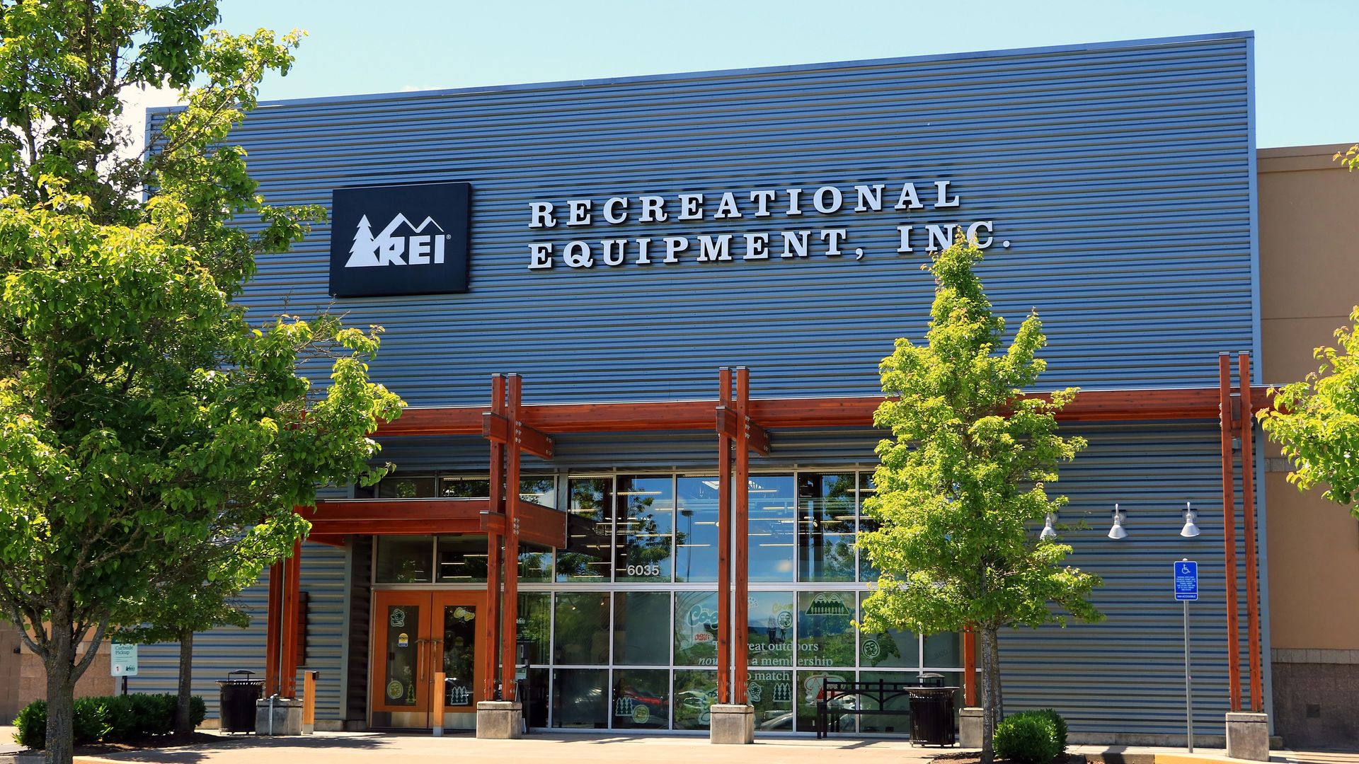 REI bans some members from returns or exchanges - Axios Denver