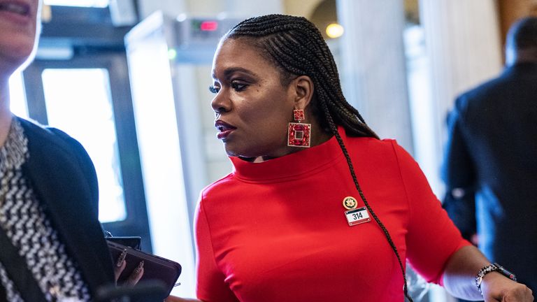 Andrew Solender - Axios