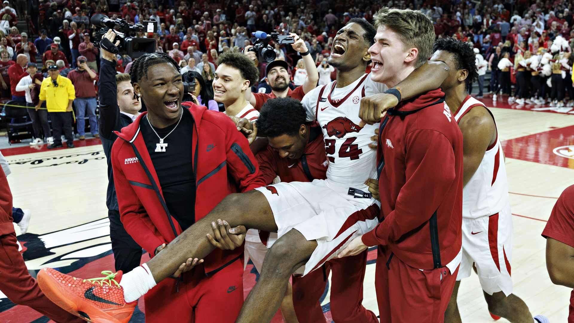 Kitchen Sink: News swish - Axios NW Arkansas