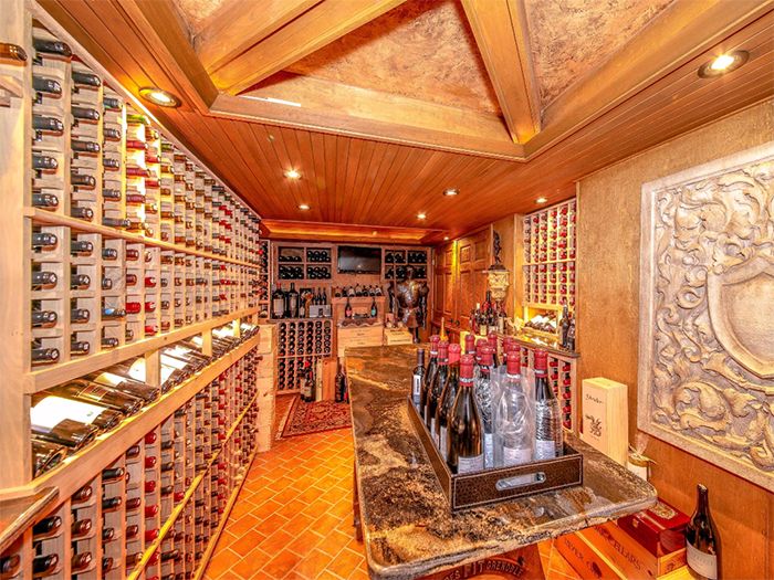 The Siskey family’s SouthPark mansion is on the market - Axios Charlotte