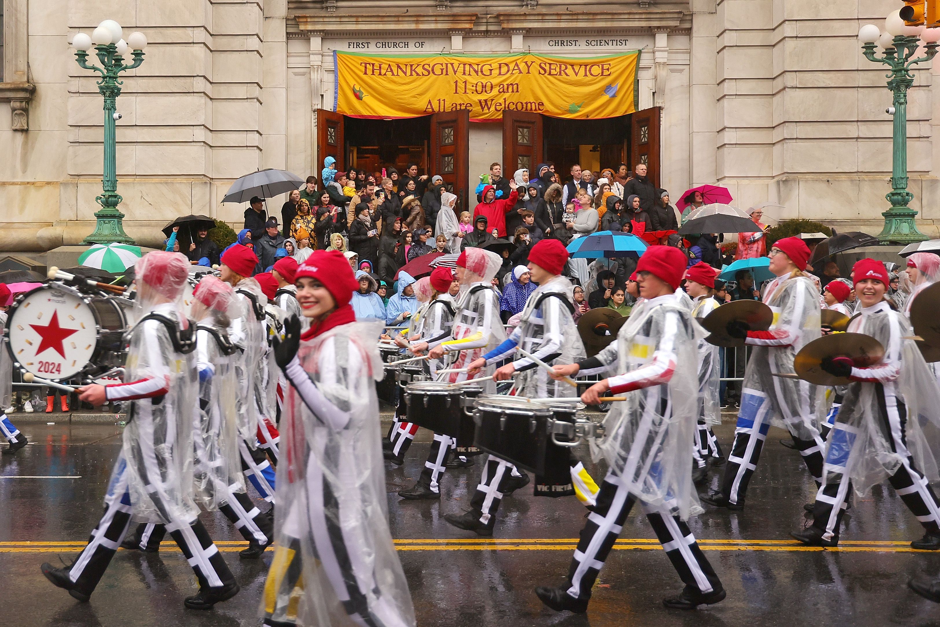 In photos: Macy's Thanksgiving Day Parade floats through NYC