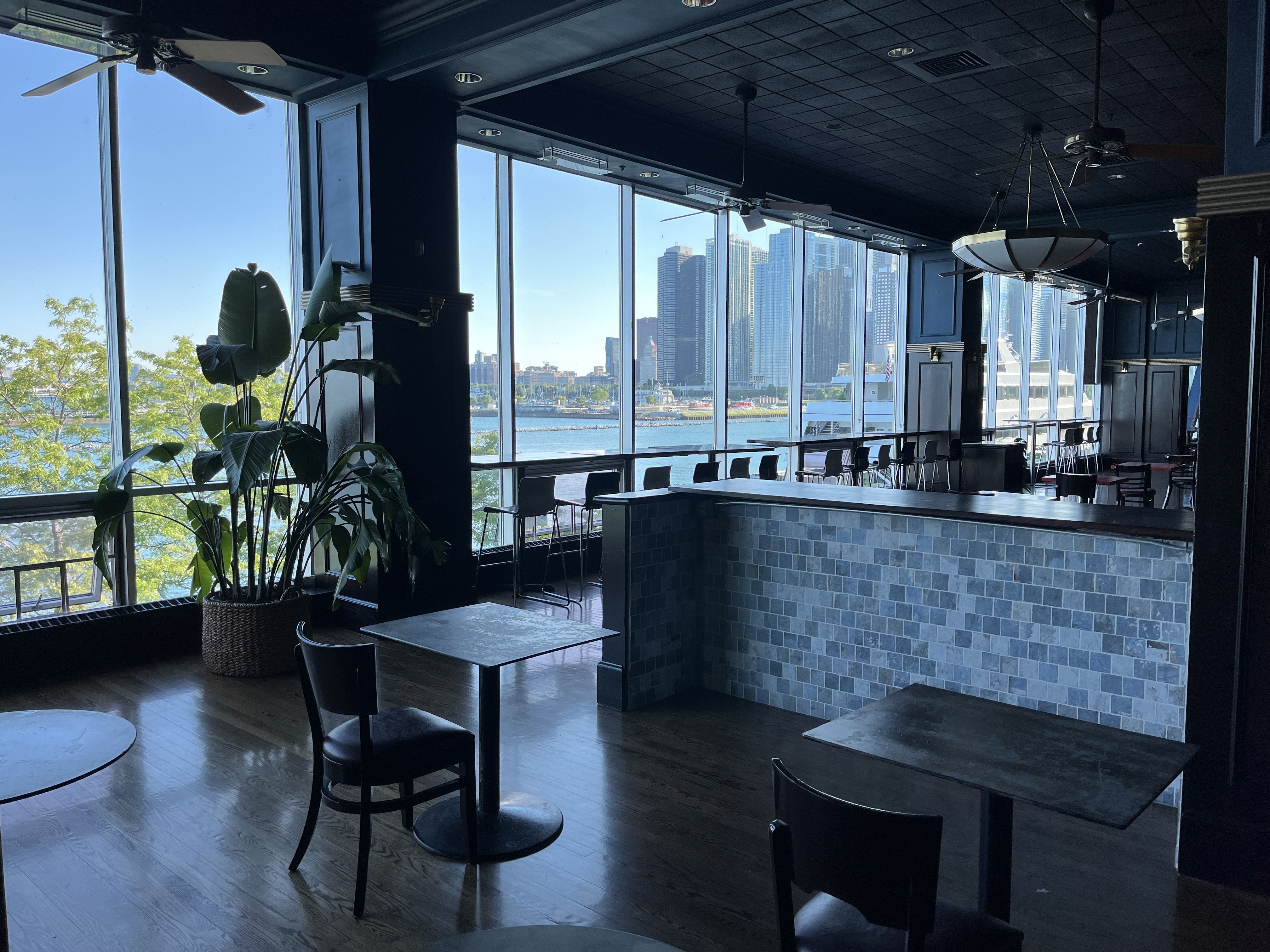 Chicago co-working spaces to try this summer - Axios Chicago