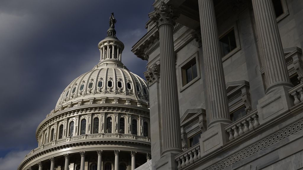 GOP lawmakers whisper about government shutdown GOP lawmakers whisper about government shutdown