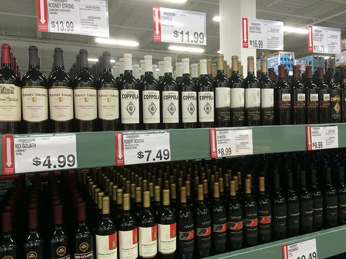 Here’s what it looks like inside BJ’s Wholesale Club in Midtown - Axios ...