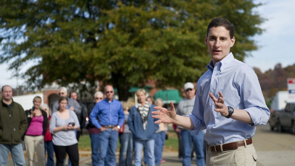 Ohio Senate candidate Josh Mandel escorted out of RNC retreat