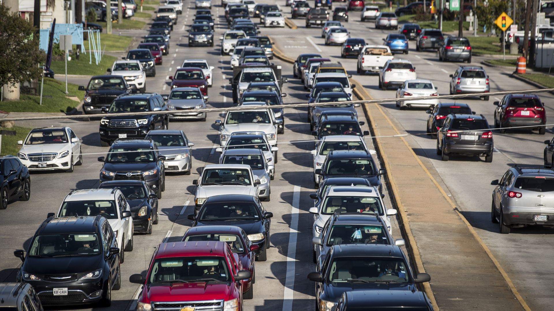 Houston drivers lose 3 days in rush hour traffic - Axios Houston