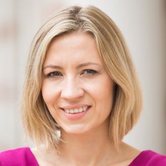 Anna Mikulska - Axios