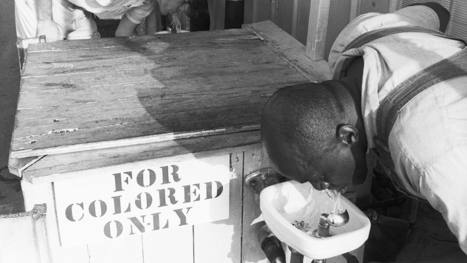 Trump administration ends "segregated facilities" ban in contracts