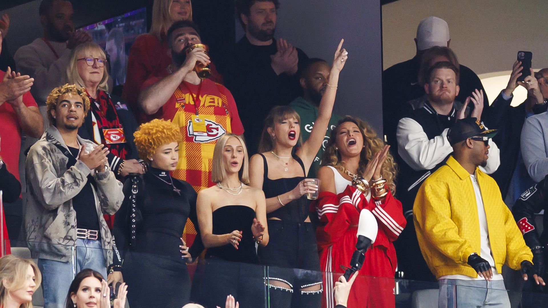 Taylor Swift's Super Bowl suite: Will Selena Gomez and Blake Lively attend?