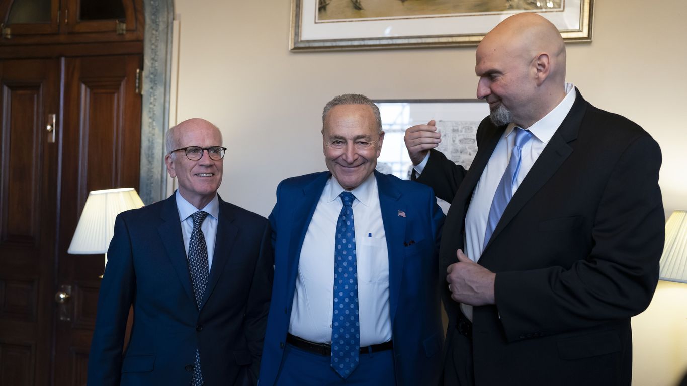 America's next senators take class pictures at the Capitol