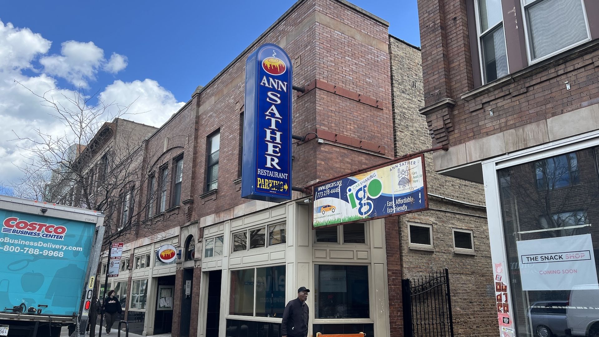 Ann Sather building on Belmont is getting a makeover - Axios Chicago