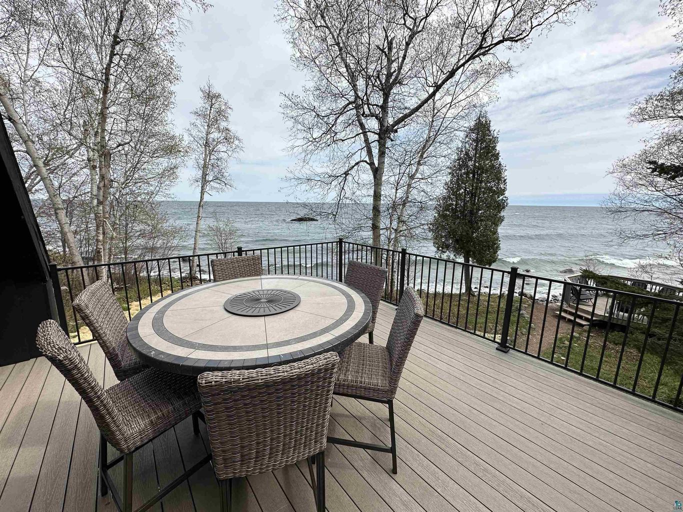 Geodesic dome cabin on Lake Superior lists for $1.279 million - Axios ...